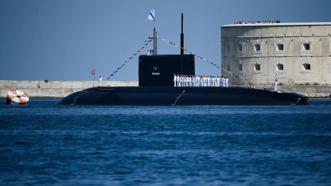 «ΣΥΝΑΓΕΡΜΟΣ» ΣΤΗ ΜΕΣΟΓΕΙΟ!! ΡΩΣΙΚΟ ΠΥΡΗΝΙΚΟ ΥΠΟΒΡΥΧΙΟ ΥΠΕΣΤΗ ΒΛΑΒΗ ...