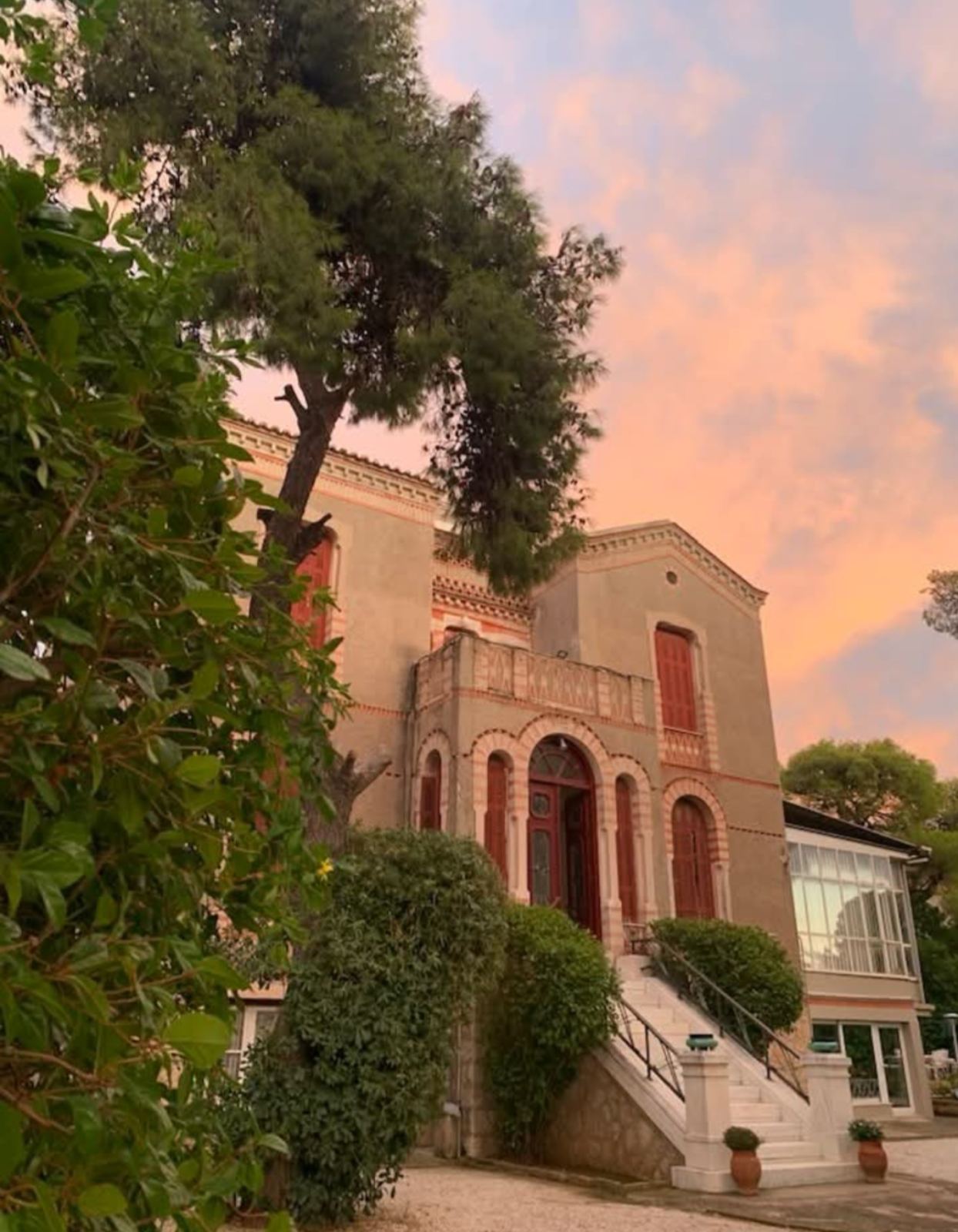 ΑΝΟΙΧΤΗ Η ΟΙΚΙΑ ΜΕΤΑΞΑ ΓΙΑ ΤΟ ΚΟΙΝΟ ΑΝΗΜΕΡΑ ΤΗΣ ΕΘΝΙΚΗΣ ΕΠΕΤΕΙΟΥ. ΔΕΙΤΕ ...