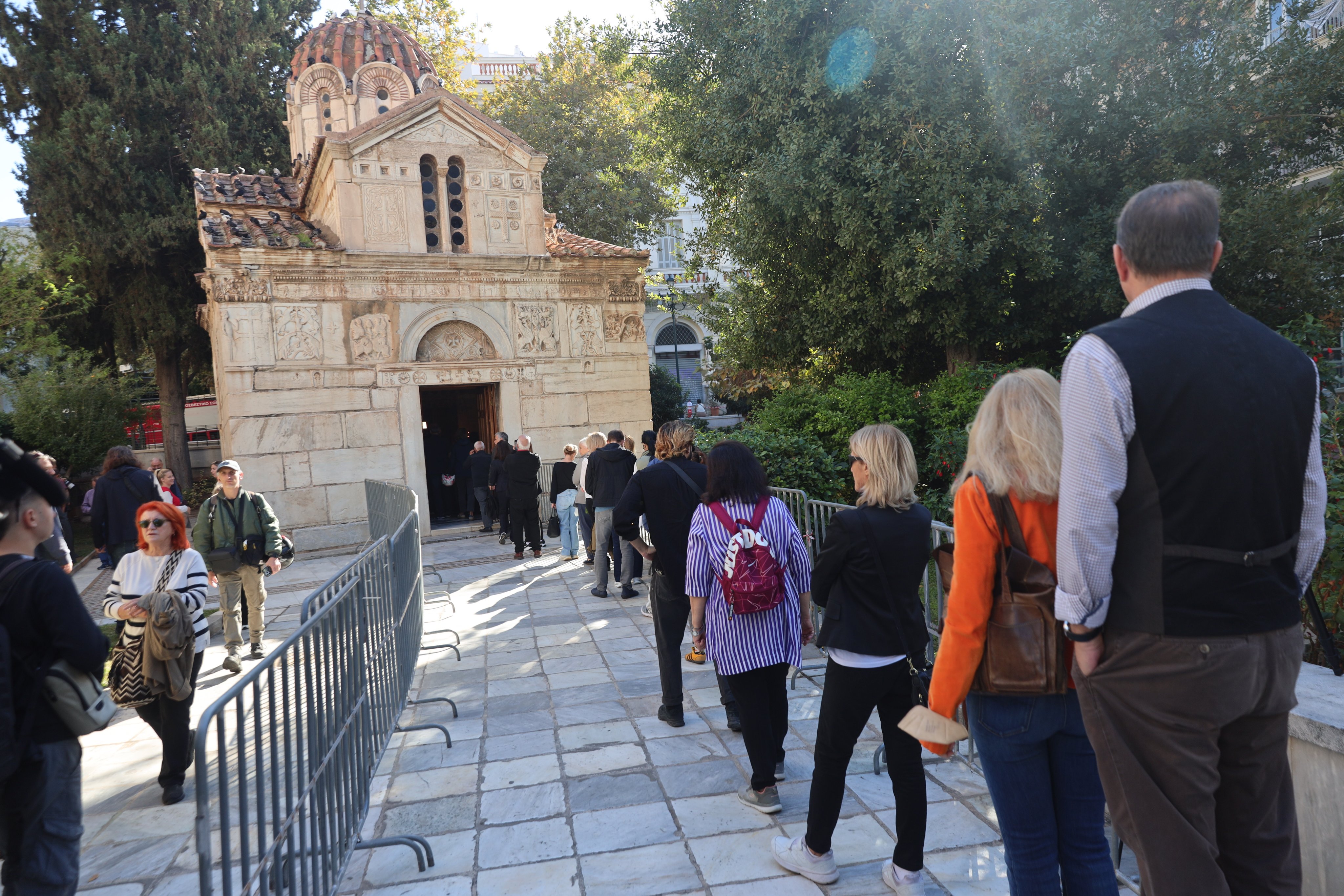 Ο τελευταίος αποχαιρετισμός στον Διονύση Σαββόπουλο και το Λαϊκό ...