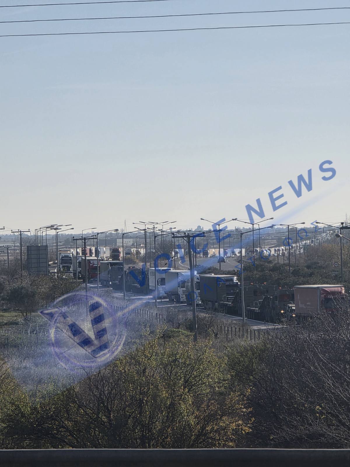 ΚΟΜΜΕΝΗ ΣΤΑ ΔΥΟ Η ΕΛΛΑΔΑ! ΧΙΛΙΑΔΕΣ ΤΡΑΚΤΕΡ ΣΤΟΥΣ ΔΡΟΜΟΥΣ! ΠΟΥ ΕΧΟΥΝ ...
