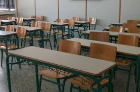 ΓΟΝΕΑΣ ΚΑΛΕΣΕ ΤΗΝ ΑΣΤΥΝΟΜΙΑ ΚΑΙ ΣΥΝΕΛΑΒΑΝ ΔΙΕΥΘΥΝΤΡΙΑ ΚΑΙ ...